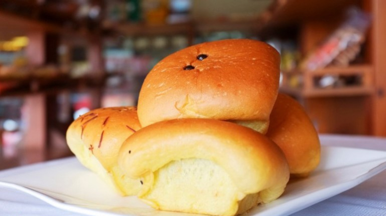 Roti Bluder; Si Lembut Peninggalan Belanda | Kampung Kaleng